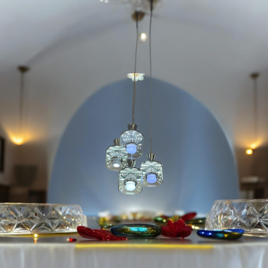 4 Bulb LED ceiling lights, plain whisky design ( changes colours ...